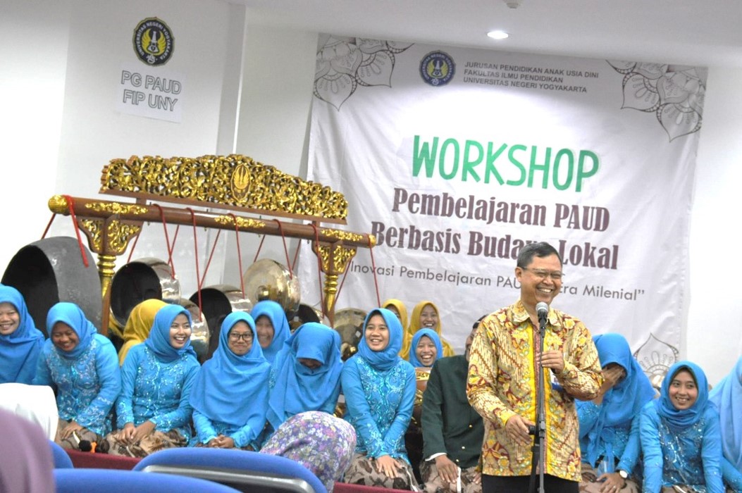 WORKSHOP PEMBELAJARAN PAUD BERBASIS BUDAYA LOKAL | Departemen Pendidikan Anak Usia Dini